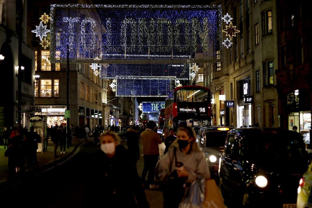English retailers fret over Christmas as lockdown 2.0 looms | The North ...